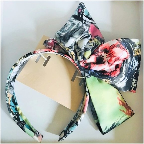 H&M | Accessories | Hm Red Green Abstract Floral Satin Offset Bow ...
